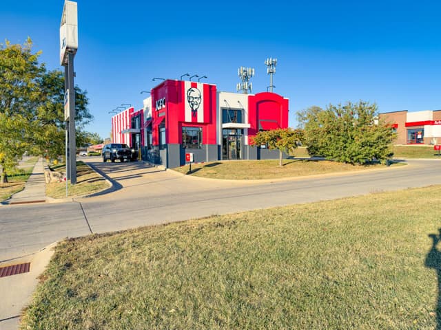 KFC - Cedar Falls, IA | MATTHEWS